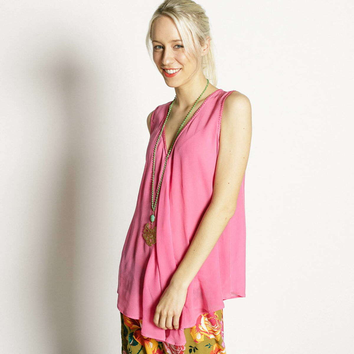 Antonia K - Smiling Models