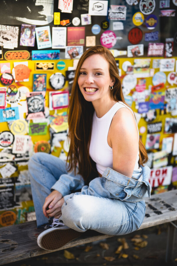 Kim H - Smiling Models