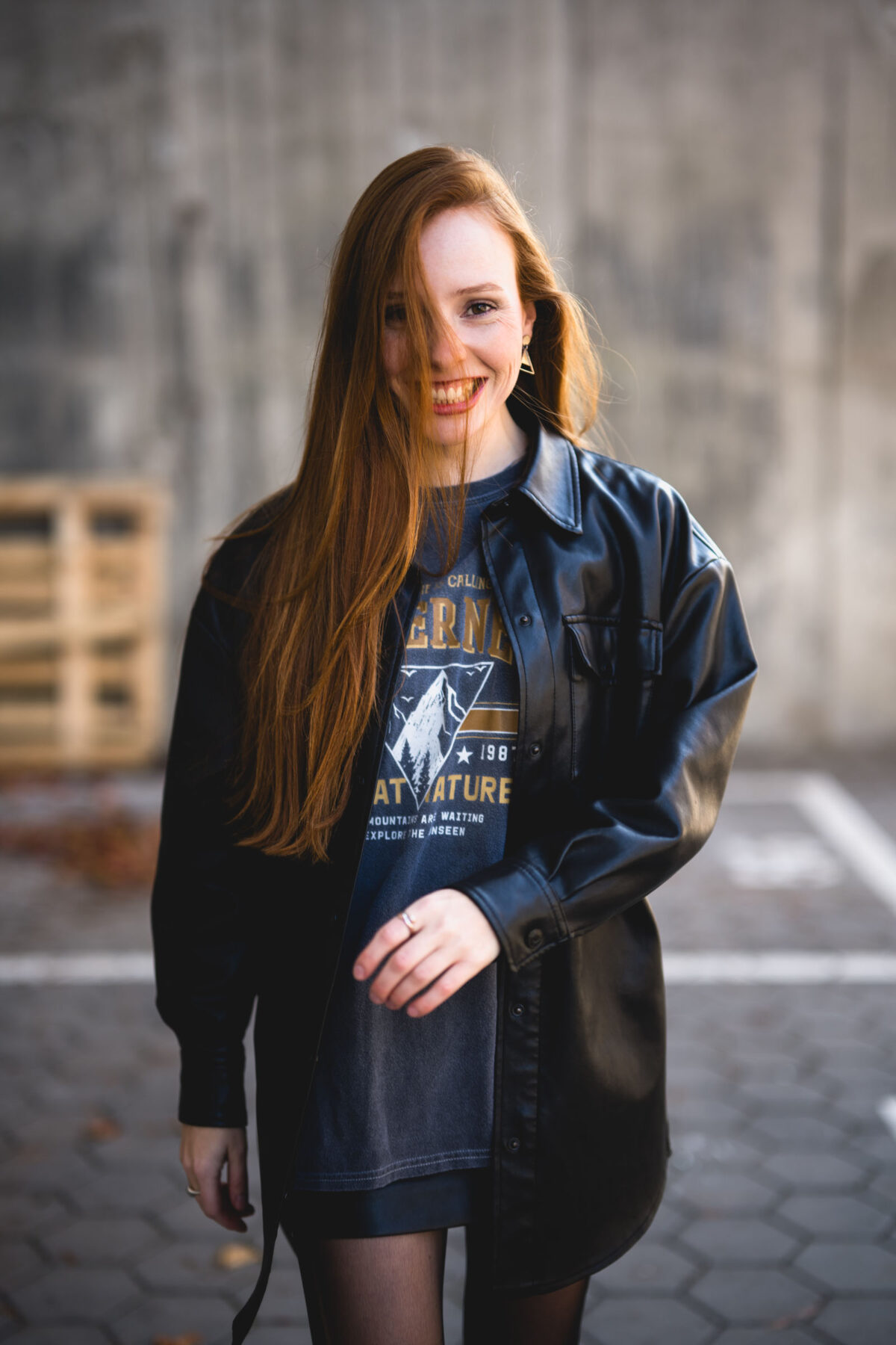 Kim H - Smiling Models