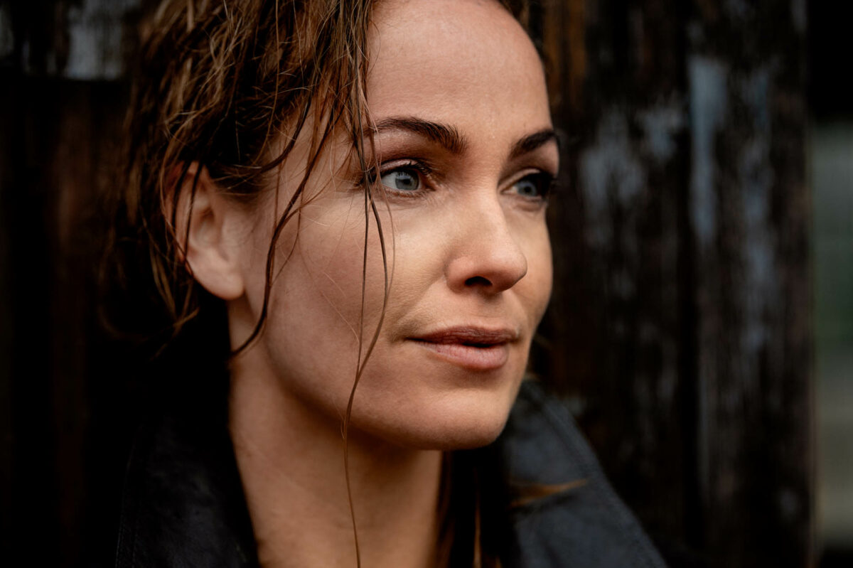 Tina - Smiling Models